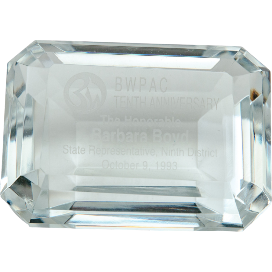 Crystal Emerald Paperweight – Gino's Awards, Inc.